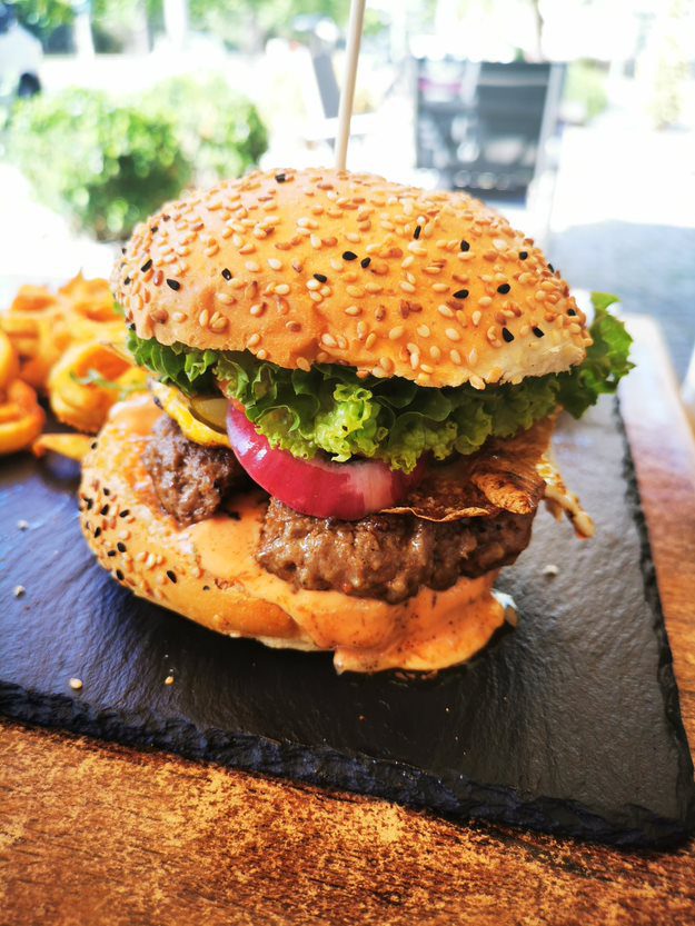 Beef Country Burger Andaras Hahn – Weddingweiser