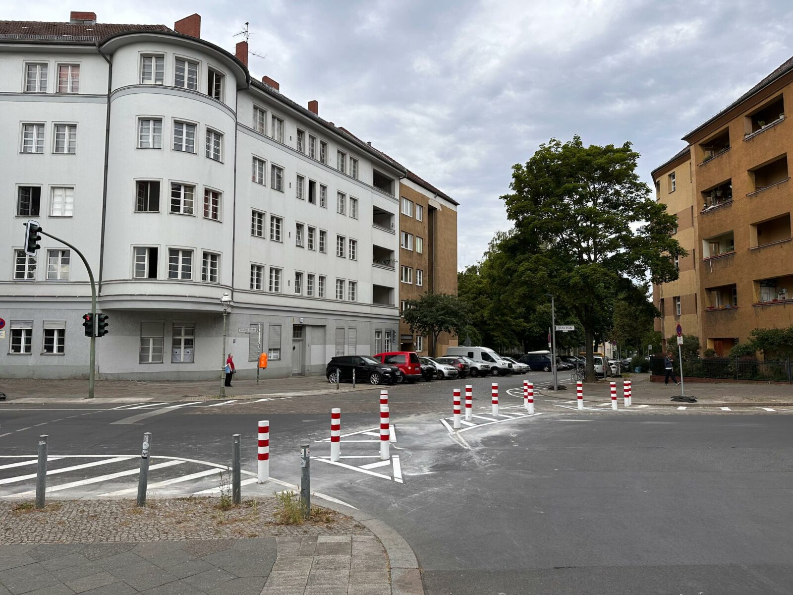 Eingesperrt im Kiez durch Poller auf der Straße? – Weddingweiser